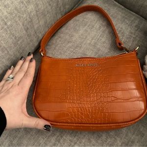 Alexis Bendel | Bags | Orange Clutch | Poshmark